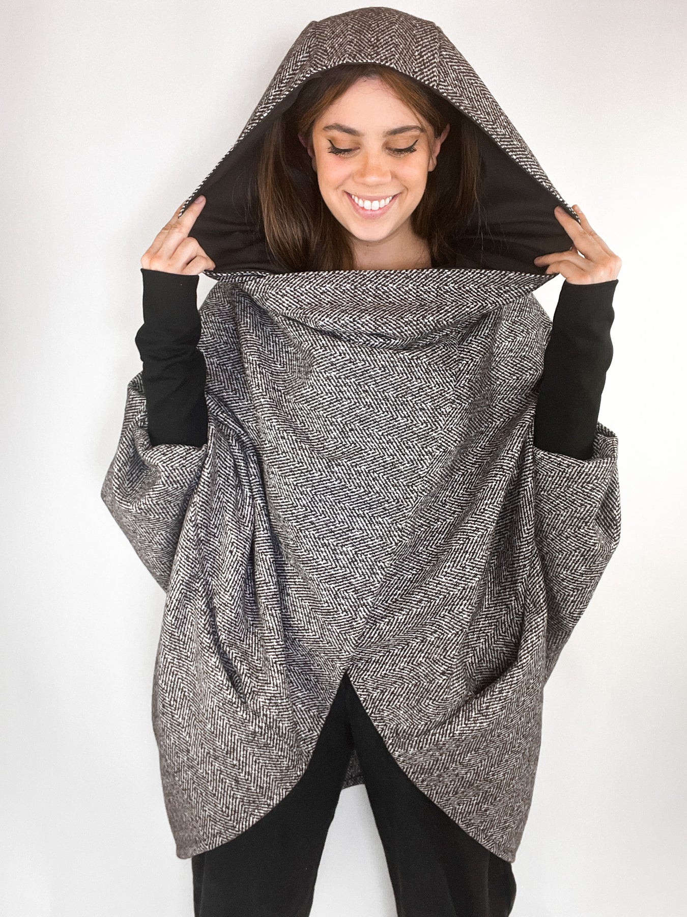WOOL & CASHMERE– HANDS OF HARLOW